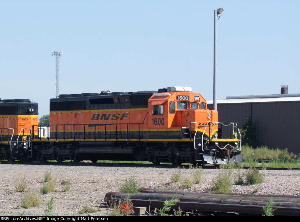 BNSF 1600